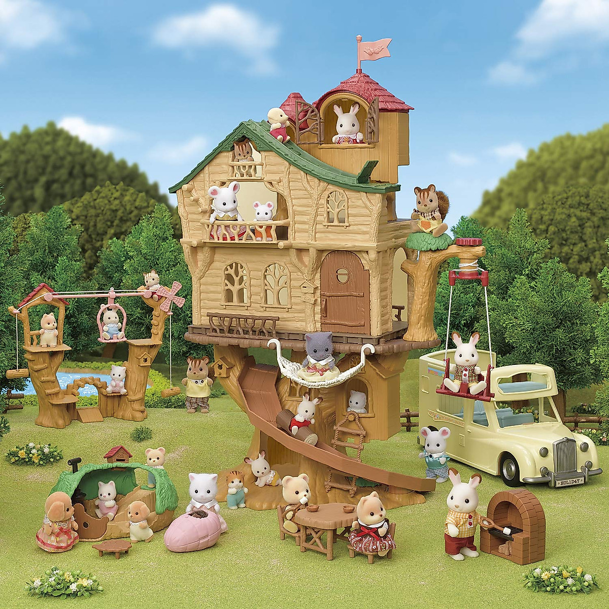 Calico Critters Adventure Treehouse Gift Set, Collectible Dollhouse, Figure and Accessories