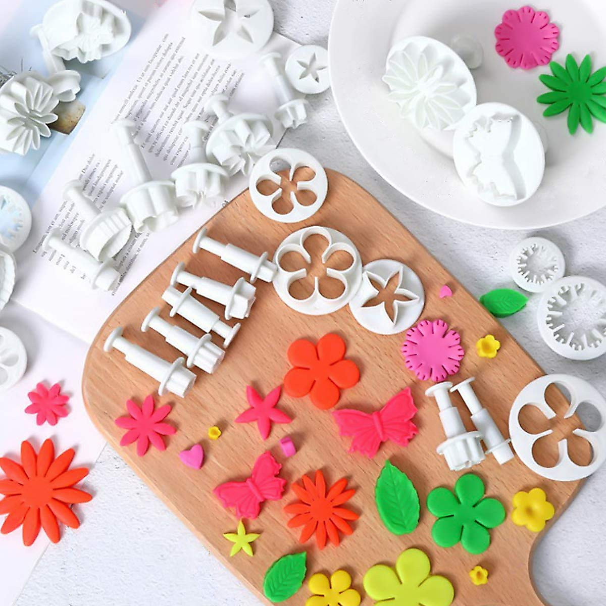 INSPEE Fondant Tools 33 Pieces Plunger Sugarcraft Cake Cookie Cutters Sunflower Leaf Butterfly Heart Gerbera Shapes Decorating Mold DIY Tools