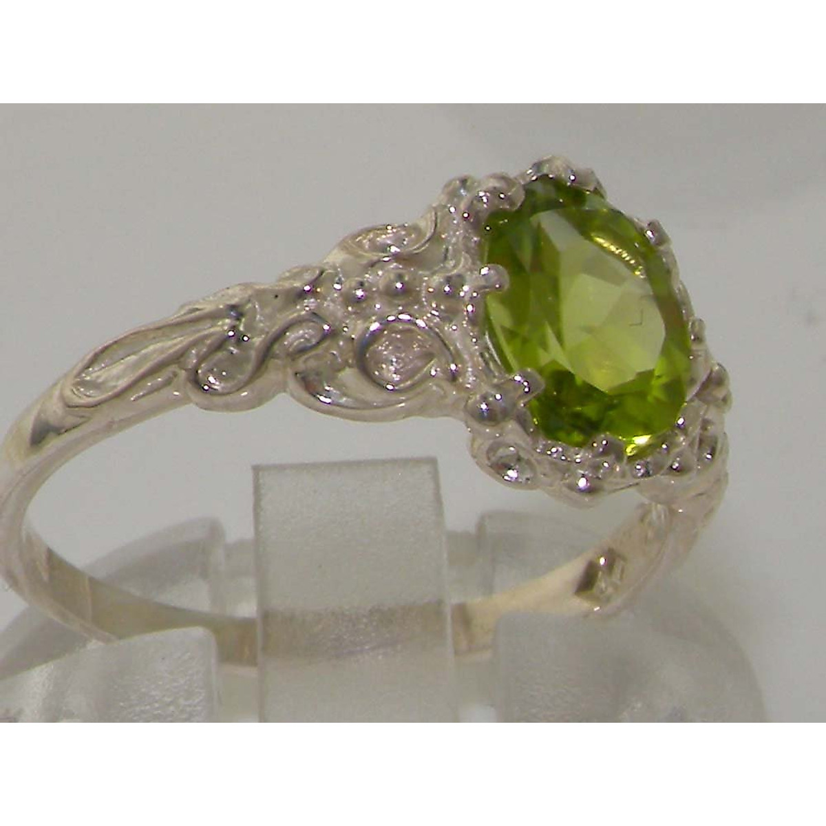 LetsBuyGold 925 Sterling Silver Natural Peridot Womens Promise Ring - Size 5.5