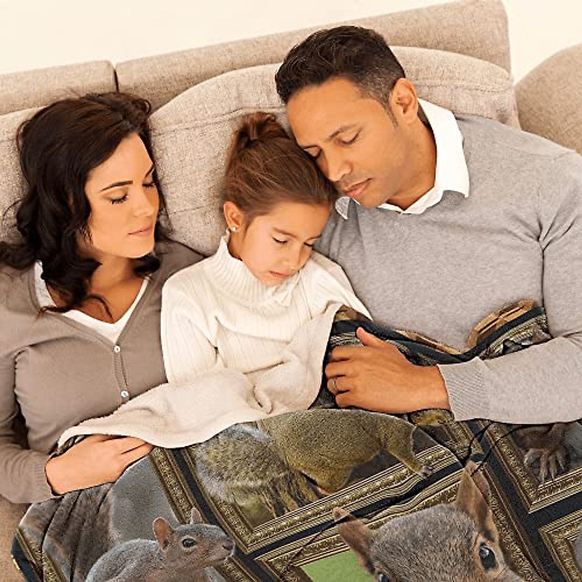 Funny Squirrel Gifts for Squirrel Lovers, Squirrel Blanket Fleece Soft Cozy Throw Blanket for Couch Bed Living Room, Lightweight Flannel Plush Warm Travel Throws and Blankets for Sofa 50x60 Inches