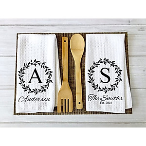 Personalized Kitchen Towel | Custom Tea Towel | Family Name Dish Towel | Kitchen Decor | Hand Towel | Housewarming Gift | Monogram Dishcloth (Wreath 1)