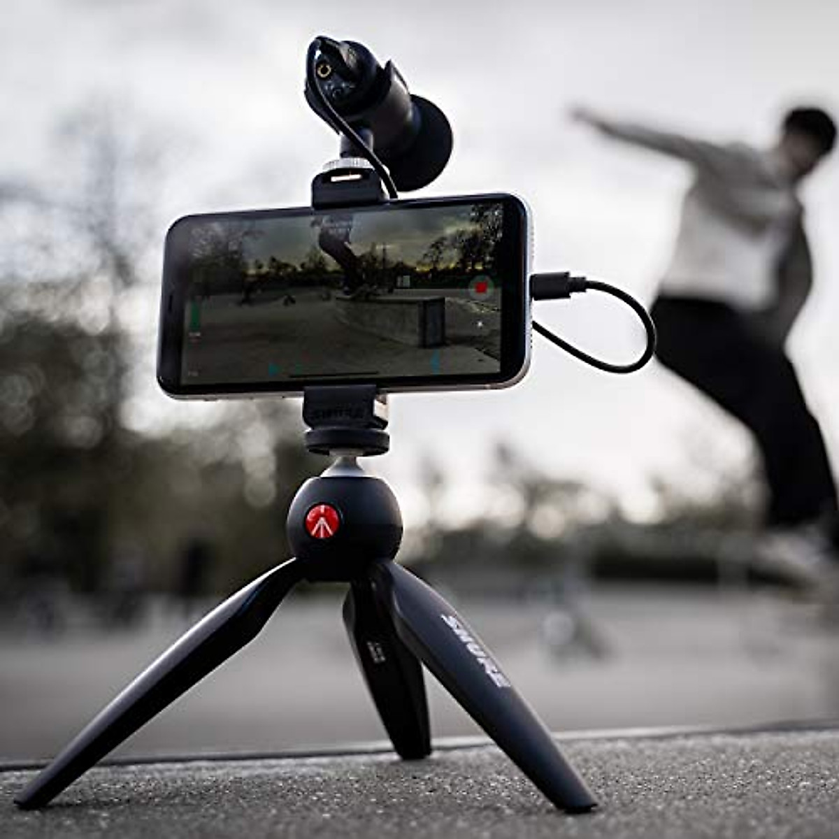 Shure MV88+ Video Kit - Digital Stereo Condenser Microphone for Apple and Android, with Manfrotto PIXI Tripod, Phone Clamp, Mount, iOS and USB-C Cables for Next-Level Compatibility and Connectivity