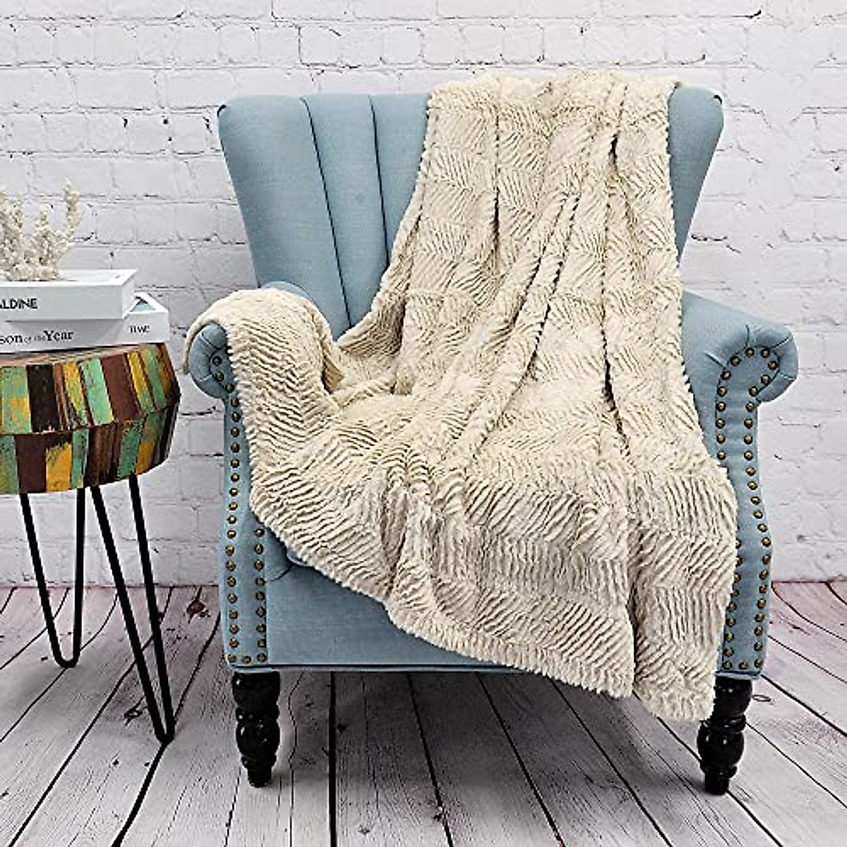 Home Soft Things White Herringbone Brushed Throw Blanket, 60'' x 80'', Beige, Lightweight Fluffy Plush Comfy Cozy Couch Bed Covers Suitable for Kids Adults Friends Home Décor