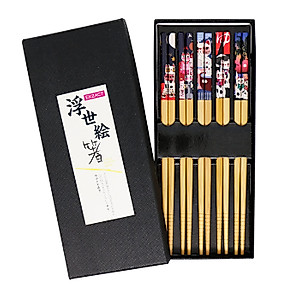 Exzact Chopsticks Gift Set - 5 Pairs of Reusable Natural Bamboo Chopsticks in a Beautiful Black Handmade Box - Decorated Japanese Lucky Cat/Fortune Cat Style