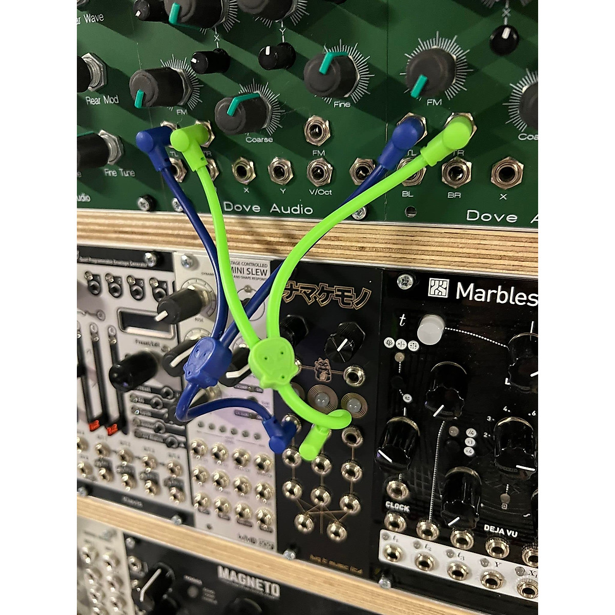 Starving Students Music Supplies Luigi's Modular M-Doppio Mini Y Right Angled Splitter Patch Cables 15cm x 15cm - 2 Pack (Blue) - 3.5mm Splitter for Eurorack Modular Synthesizer