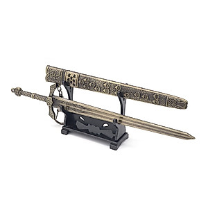 Elden Ring Vagabond Banished Knight's Greatsword Colossal Sword Action Figures Toys Collection Gift Party Supplies Desk Decoration Backpack Pendant Gift