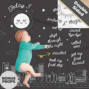 Double Sided Monthly Baby Milestone Blanket- Month Blanket for Baby Pictures | Photo Blanket with Baby Photo Props | Monthly Blankets for Newborns | Baby Boy Girl Milestone Blanket (Black & White)