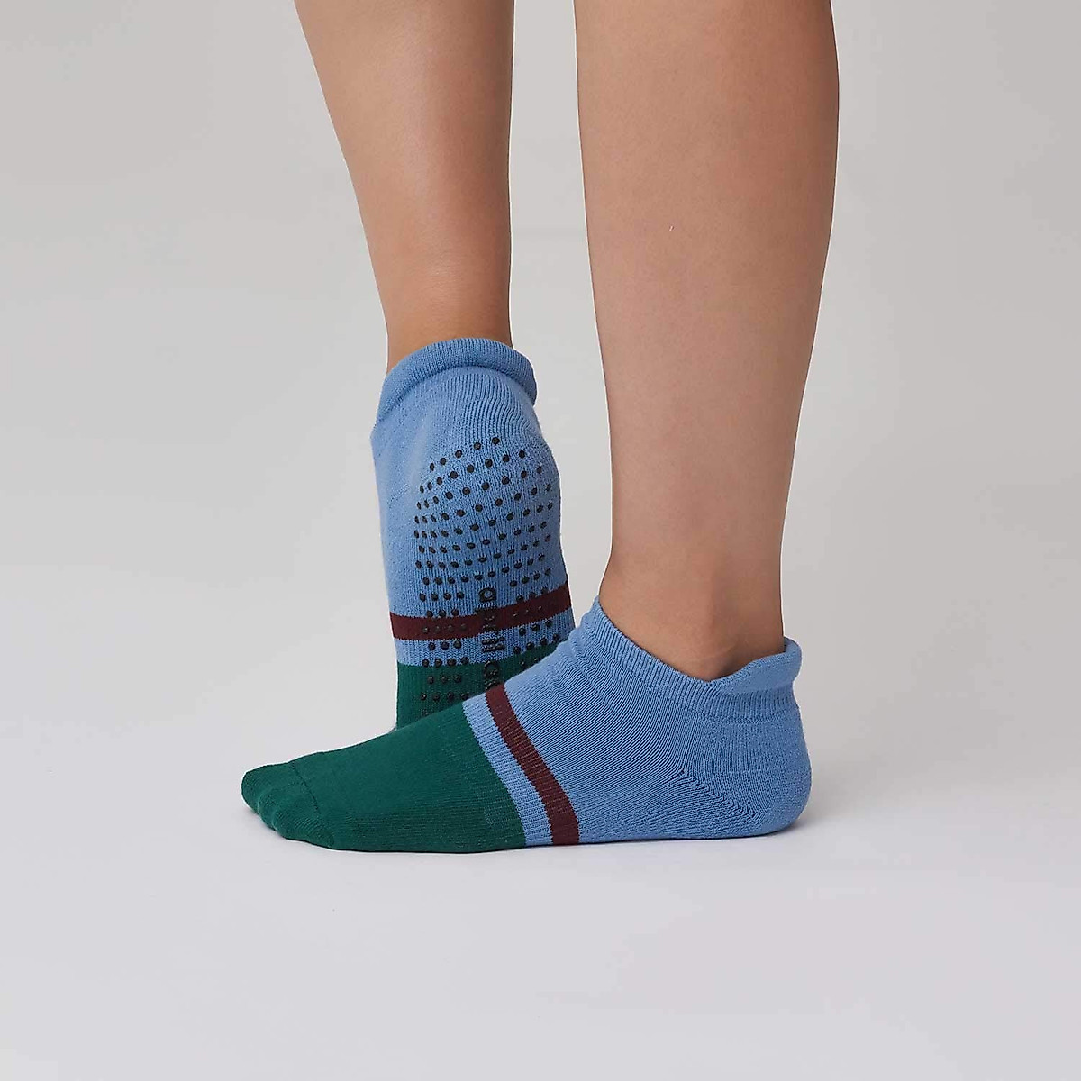 Aprilaugust Non Slip Grip Ankle Socks for Yoga, Pilates, Barre, Barefoot training and Running (G_Pink + Beige + Blue (3pairs), S/M)