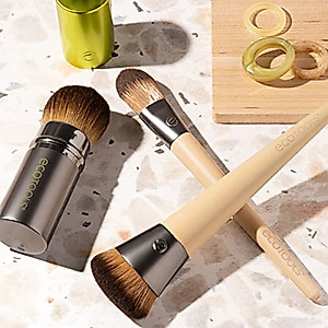 EcoTools Travel Kabuki Makeup Brush for Foundation, Blush, Bronzer, & Powder, Retractable, Green, Aluminum, Sustainable, Travel Friendly & Perfect for On The Go, 1 Count