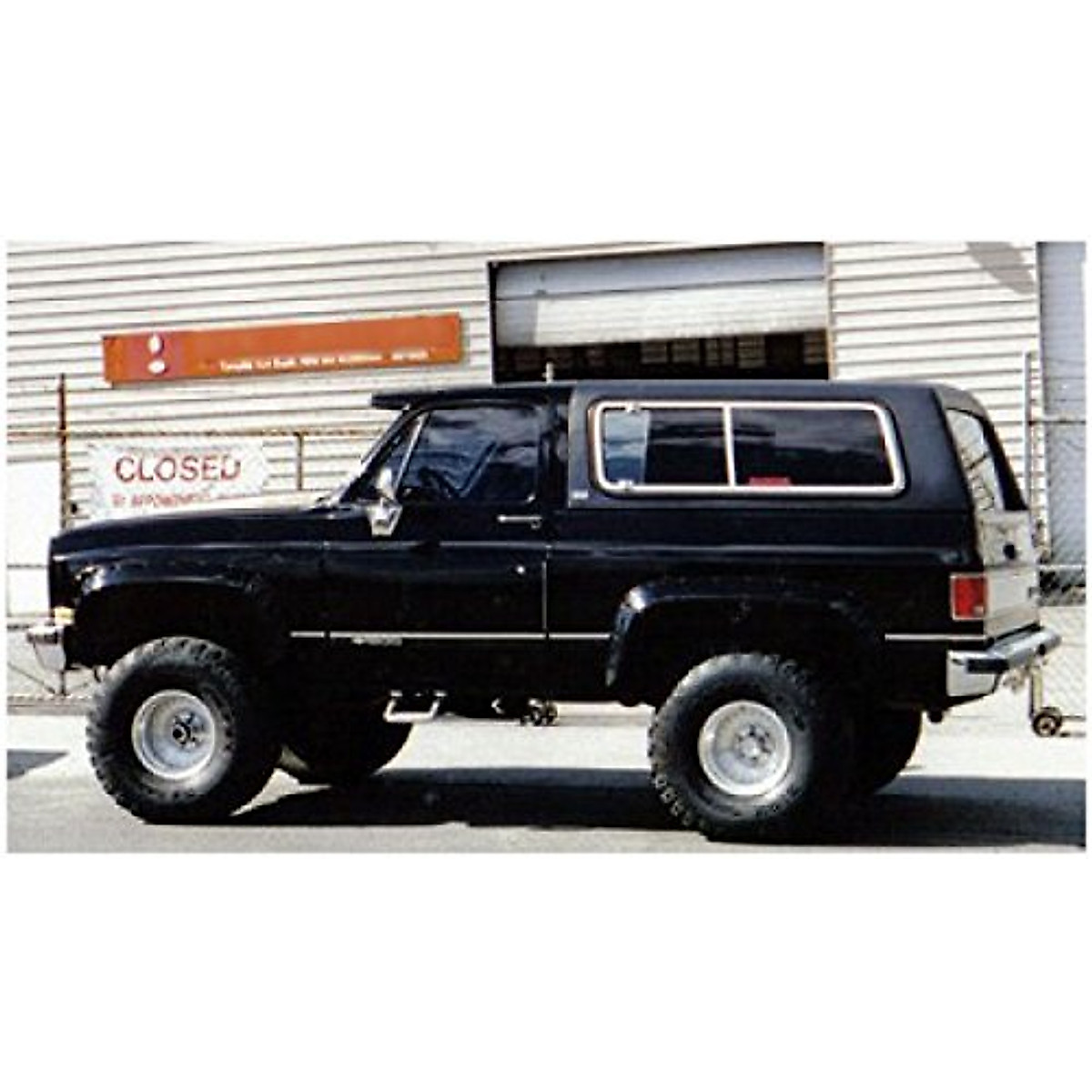 Bushwacker Cutout Pocket/Rivet Style Rear Fender Flares | 2-Piece Set, Black, Smooth Finish | 40004-11 | Fits 1973-1980 Blazer; 73-91 Jimmy; 73-87 GMC C1500; 75-80 K10/K20; 75-78 C15/R20/C25