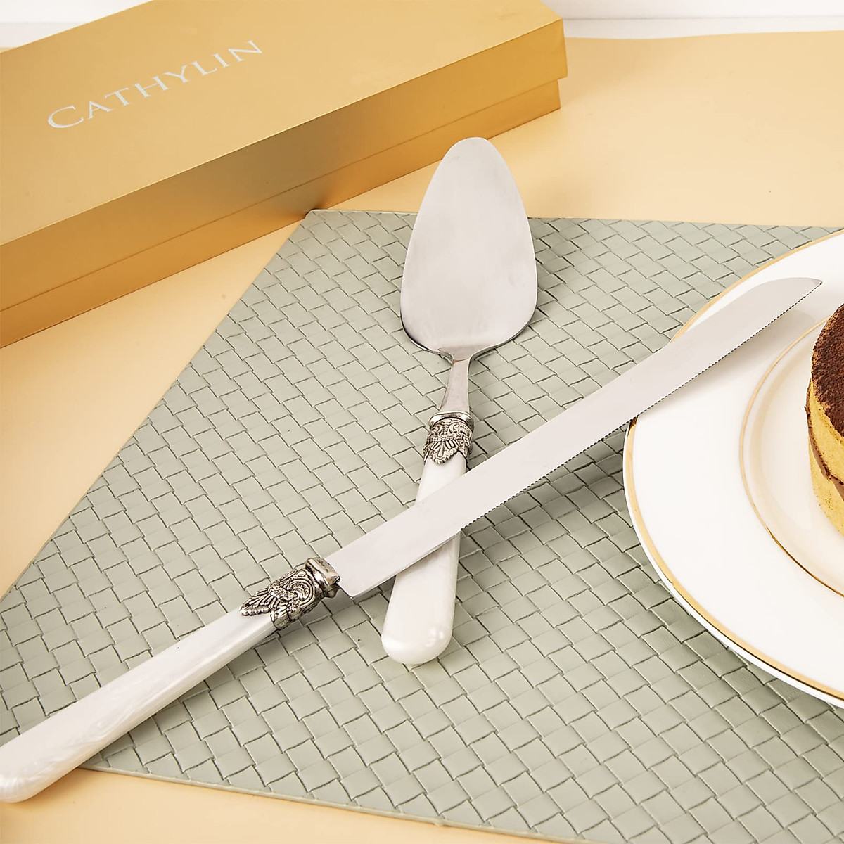 CATHYLIN Wedding Cake Knife and Serve Set, Fancy Hand Craft Italian Style Design, White Pearl Pie Knife Server Set, Vintage Silverware,Cake Cutter Set, Cake Knife Gift Set, 2 pcs