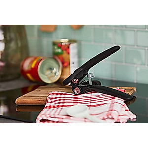 OXO Good Grips Locking Can Opener with Lid Catch