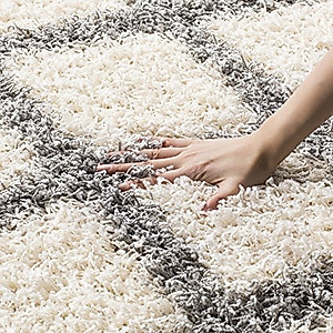 SAFAVIEH Dallas Shag Collection Area Rug - 8' x 10', Ivory & Grey, Trellis Design, Non-Shedding & Easy Care, 1.5-inch Thick Ideal for High Traffic Areas in Living Room, Bedroom (SGD258F)