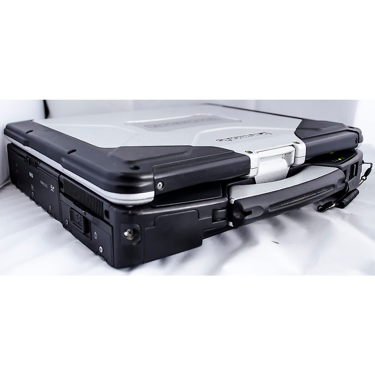 Panasonic Toughbook CF-31 MK5, Intel i5-5300U 2.3GHz, 13.1 LED Touchscreen, 8GB, 256GB SSD, Windows 11 Pro, WiFi, Bluetooth, 4G LTE