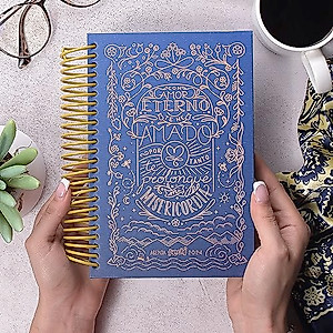 Agenda Pechi 2024 (Inspirational Christian Planner in Spanish). Tapa dura. Encuadernado espiral plástico. Devocionales, frases y versículos entre otras herramientas. Enero-Diciembre. 1 página por día