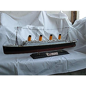 AEVVV RMS Titanic British Passenger Liner - Plastic Ship Model Kits Scale 1:700 - Assembly Instructions in Russian Language