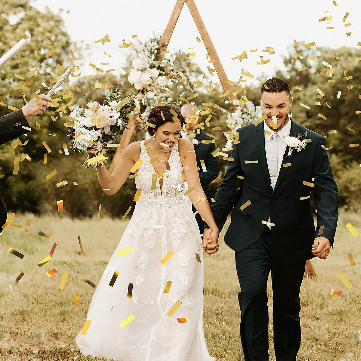 BATTIFE 8Pack Gold Confetti Sticks, Gold Metallic Confetti Poppers, Wedding Confetti Flick Flutter Shoots for Birthday Party, Graduation, Anniversary Parties Supplies, Square, 7.8inch