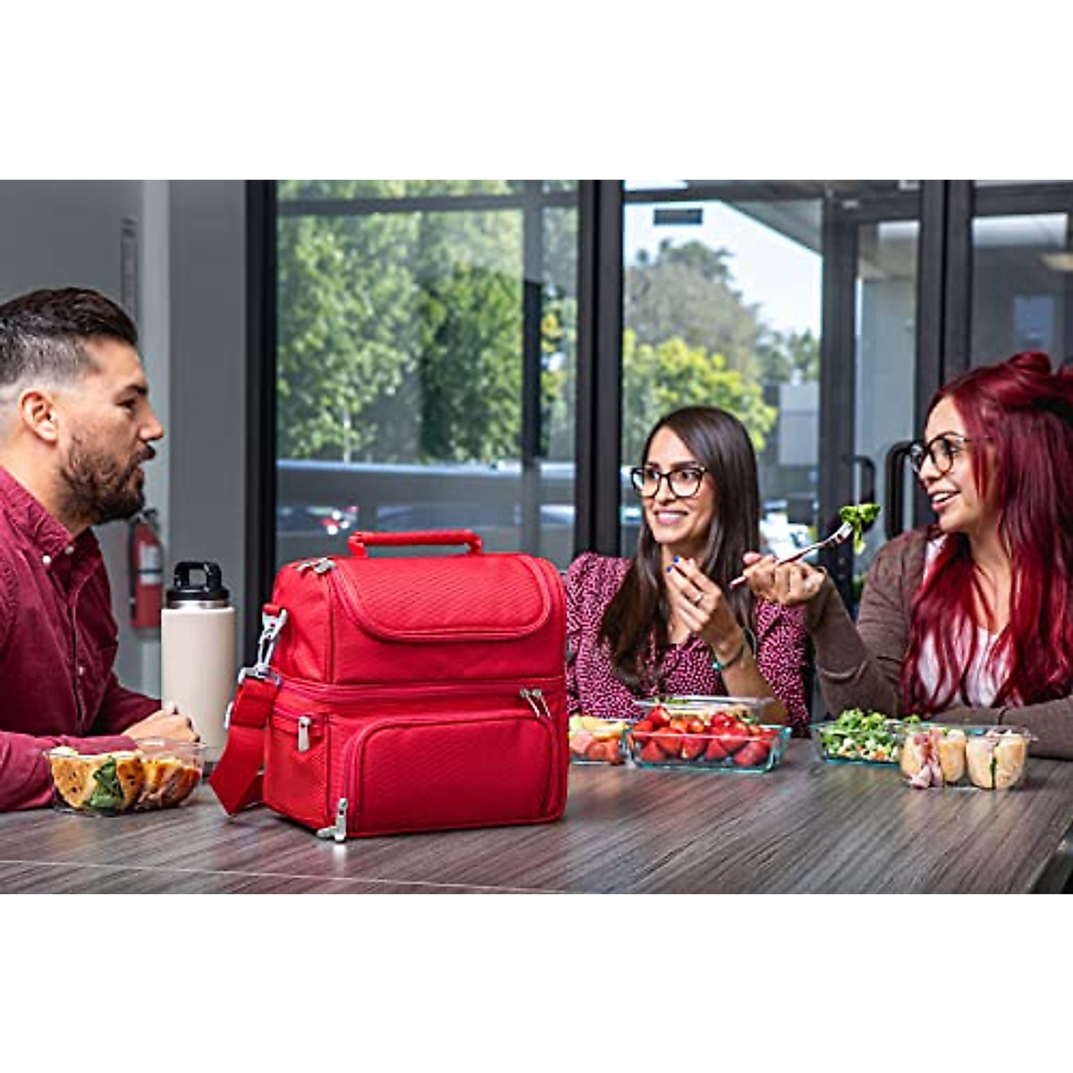 ONIVA - a Picnic Time brand, Pranzo Lunch Bag, Insulated Lunch Box with Picnic Set, Lunch Cooler Bag, (Red)