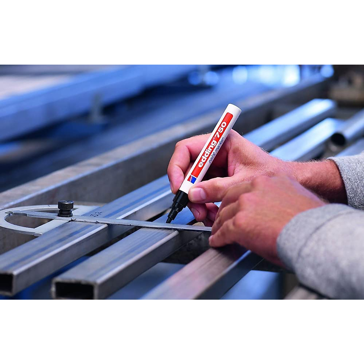 EDDING 751 PAINT MARKER PEN GOLD BULLET TIP LOW ODOUR 2-4mm Line