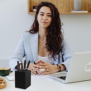 Silicone Pen And Pencil Holder For Desk，5mm Thick Silicone Pen Holder For Keeping Your Workspace Tidy And Organized，A Practical Design And Must-Have Pen Holder For Your Desktop Needs (1 PACK BLACK)