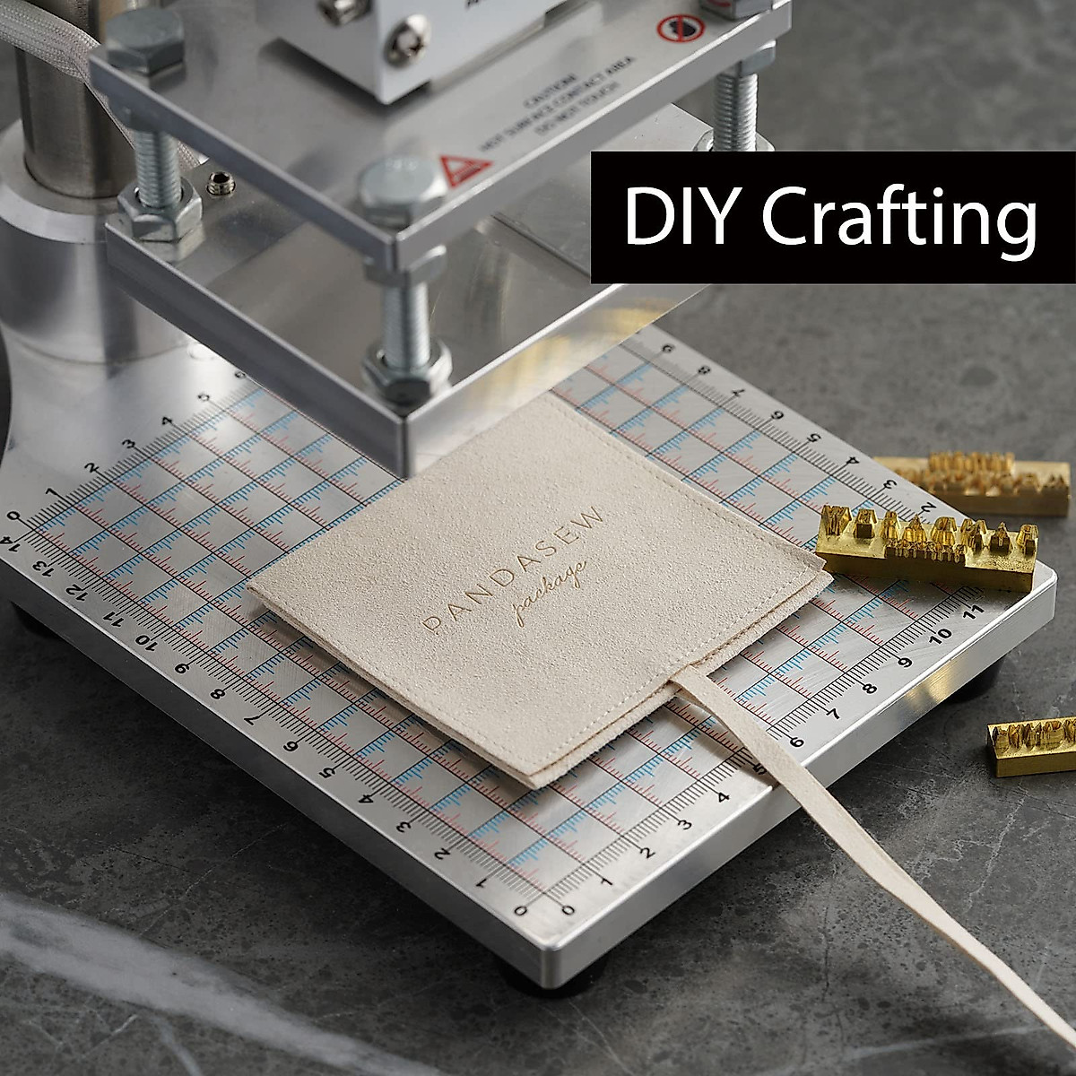 PandaSew Jewelry Pouch 20pcs 8x8cm Luxury Microfiber Jewelry Packaging Bag Gift Envelope Style with Strings & Divider,Beige