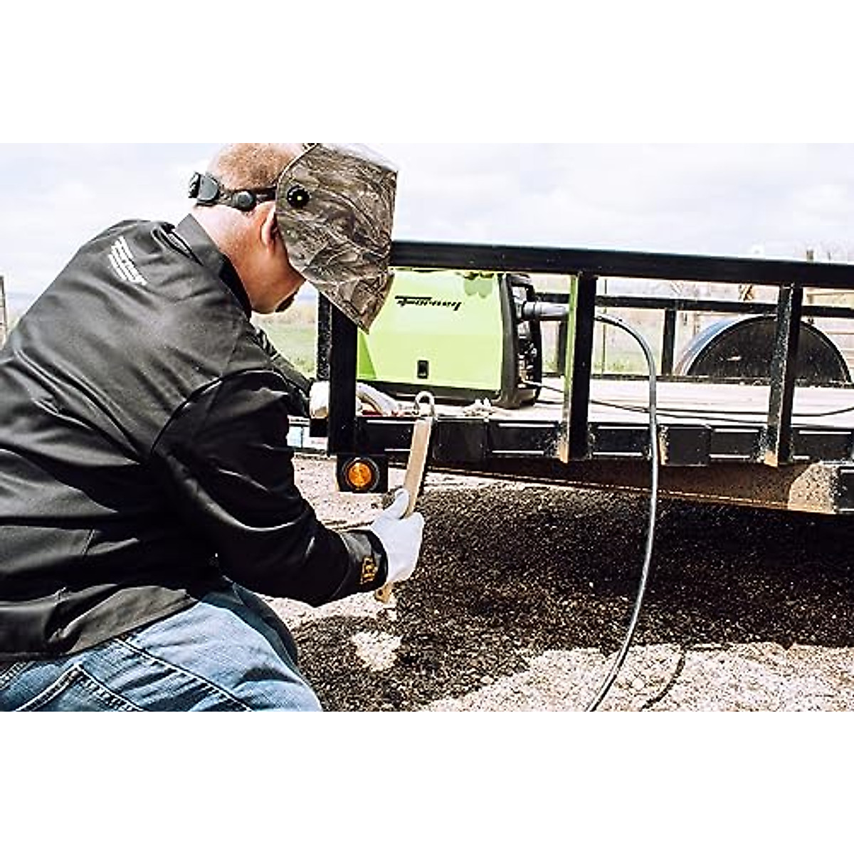 Forney 70504A 2-Pack Carbon Steel Wire Brush's with Curved Wood Handle, 13-3/4-Inch-by-.014-Inch, Assorted