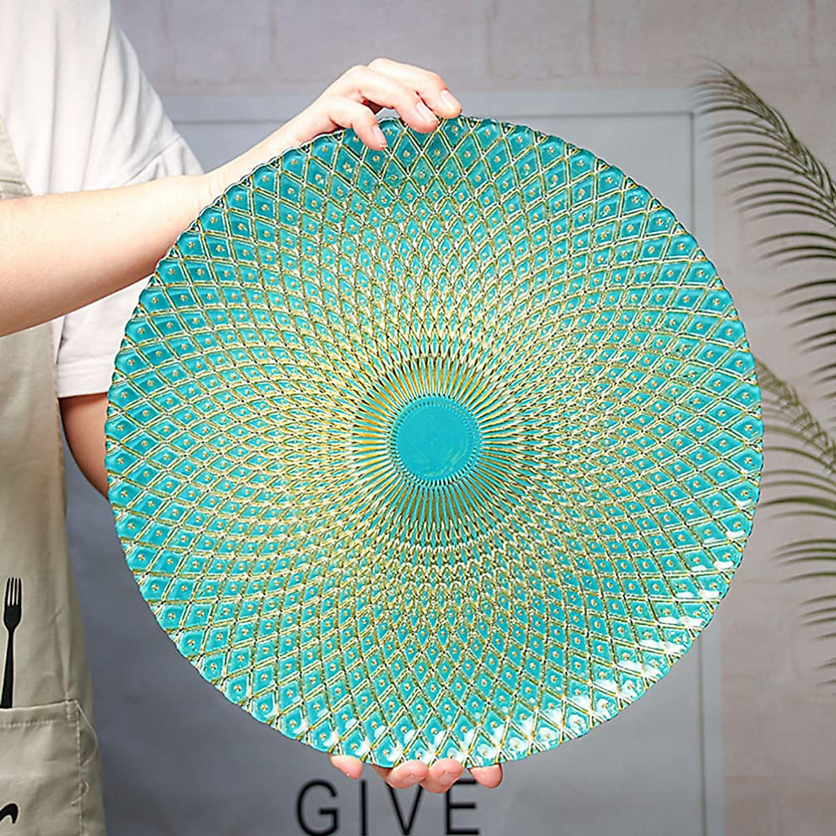 Operitacx Round Tray Crystal Glass Fruit Plate Clear Glass Snack Serving Tray Dried Fruit Salad Dessert Plate Candy Snack Bowl Art Glass Plate for Home KTV Cupcake Toppers