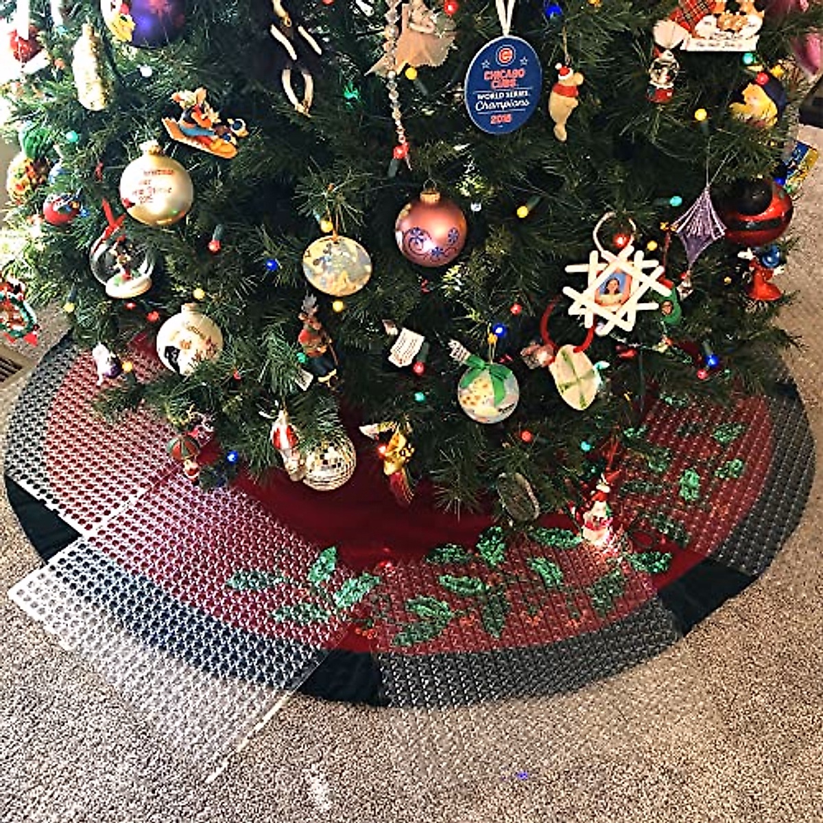 16 Pack Cat Deterrent Outdoor Scat Mat 16 x 13 Inch Cat Counter Deterrent Mat Plastic Spikes for Cats Dogs Training Mat for Indoor Outdoor Supplies, 18.3 Square Feet