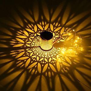 Solar Watering Can with Lights, Small Outdoor Solar Lanterns Hanging Waterproof Garden Decor, Decorative Retro Metal Kettle Solar Light for Table Patio Yard Pathway Walkway(with Install String Light)