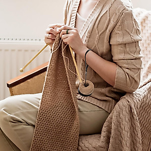 Wrist Yarn Holder, Portable Yarn Holder Acrylic Wrist Yarn Ball Holder with Leather Wristband Yarn Ball Minder Yarn Spinner Stand Knitting Crocheting Supplies Gift for Craft Lovers (Black)