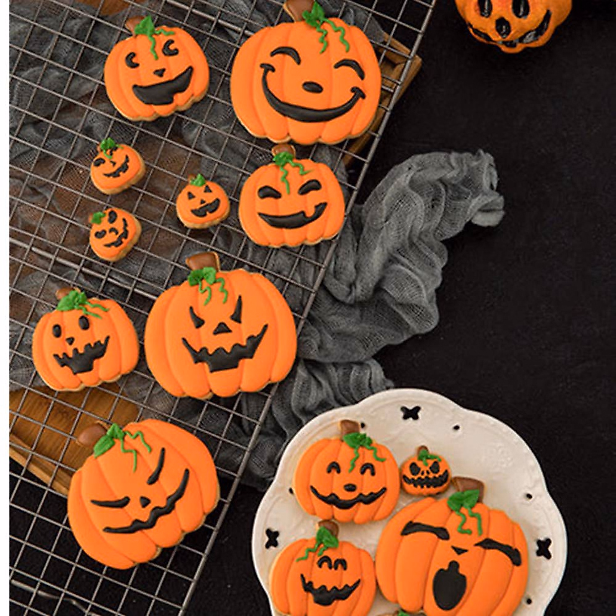 BakingWorld Pumpkin Cookie Cutter Set - 5 Piece Different Sizes Pumpkin Shapes Stainless Steel Fondant Cutters Mold for Halloween and Fall Thanksgiving Day Pumpkin Pie Decoration