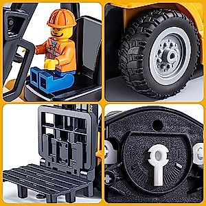 VijiSuki 2.4Ghz Remote Control Forklift Toys,RC Forklift Truck with Spray, Cool Lights,Sound,1/24 Scale 11 Channel Rechargeable Forklift Truck Gift for Kids