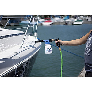 YachtGUARD Marine Wash N Wax - Soap and Wax Concentrate Boat Cleaner for Wet and Dry Vehicles, Detail Spray Safe Enough for All Boat Parts and Multi Surfaces, Biodegradable (64 Oz Bottle)