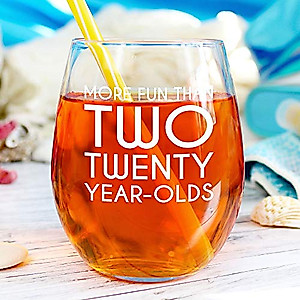 YouNique Designs 40th Birthday Wine Glass, 15 Ounces, 40th Birthday Gifts for Women, 40 Year Old Gifts for Women