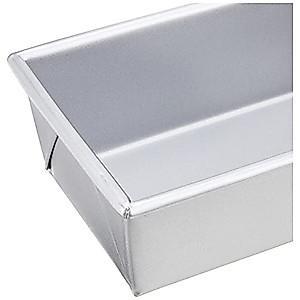 Chicago Metallic Commercial II Traditional Uncoated 1-Pound Loaf Pan -