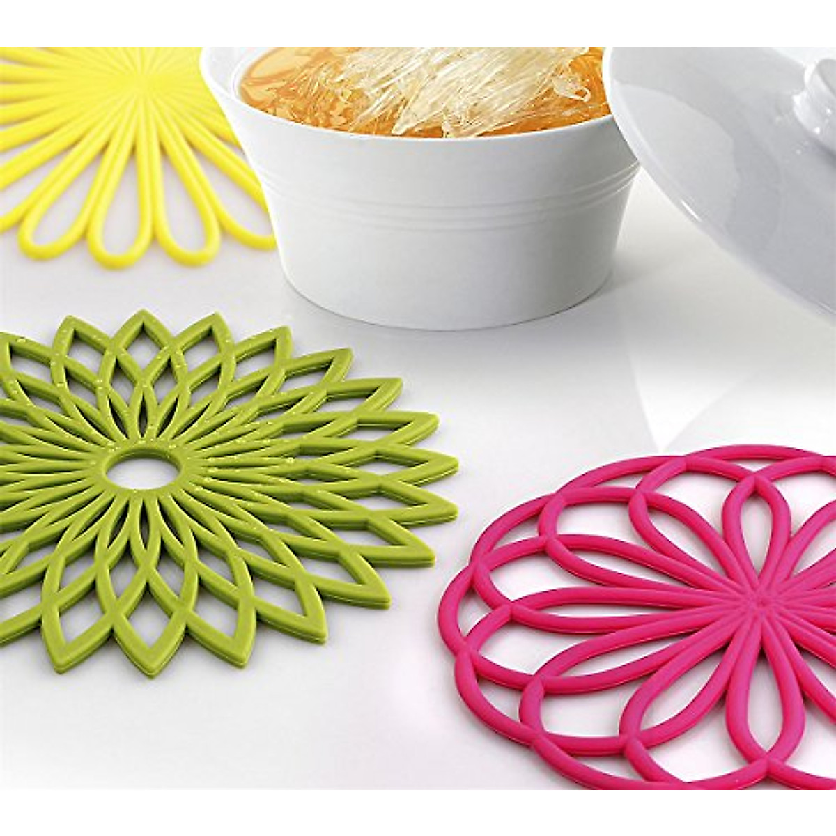 ME.FAN Silicone Trivet - Trivet Mat - Kitchen Hot Pads for Pots/Hot Dish Insulated Teapot Trivet Flexible Durable Non Slip Large Coasters 3 Set Yellow, Diameter: 7.87"
