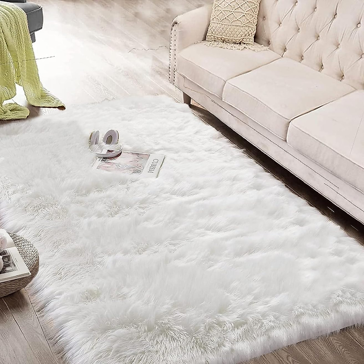 LOULANJX Soft Faux Fur Sheepskin Rug 5x8 Feet White Fluffy Area Rugs Indoor Plush Rugs for Living Room Bedroom Nursery Playroom Kids Room Home Decor