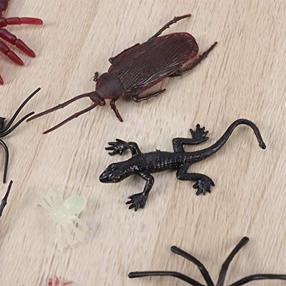 Gadpiparty 582 pcs Set Witch Women Roaches Style Ears Novelty Plastic for Knife Fools Decorations April Bugs Joke Bats Per Spider Mixed Favors Small Scorpions Ghost Skull Party