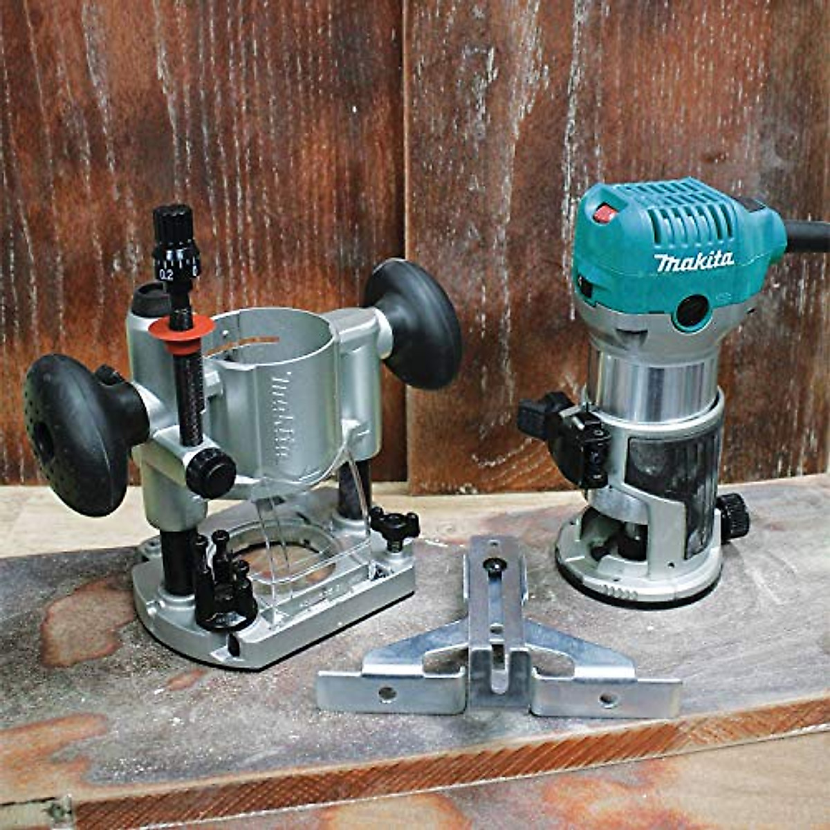 Makita RT0701CX7 1-1/4 HP* Compact Router Kit