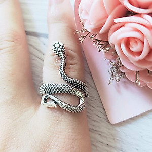 Snake Ring for Women Gothic Black Snake Rings Punk Open Adjustable Silver Snake Knuckle Rings Stackable Reptile Serpent Band Rings for Halloween Costumes Accessories