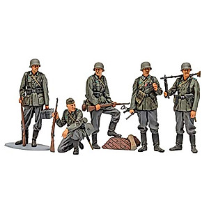 Tamiya 35371 1/35 German Infantry Set Mid WWII