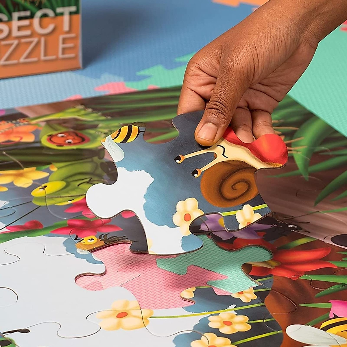 BLUE PANDA 48 Piece Giant Bugs and Insects Jigsaw Puzzle for Kids Ages 3-5 and 4-8, Jumbo Floor Puzzle for Toddler Preschool Learning (2 x 3 Feet)