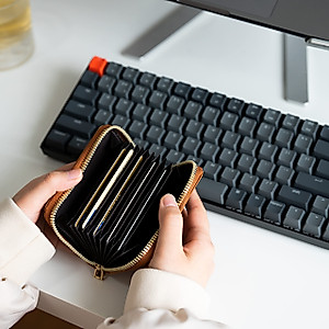 louyebh Credit Card Holder, Zipper Card Cases Organizer Wallet for Men Women Canvas Key Chain Compact Small Size Coin Bag (Black Flowers)