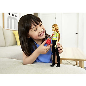 Barbie Paramedic Petite Fashion Doll, with Brunette Hair, Stethoscope, Medical Bag & Accessories