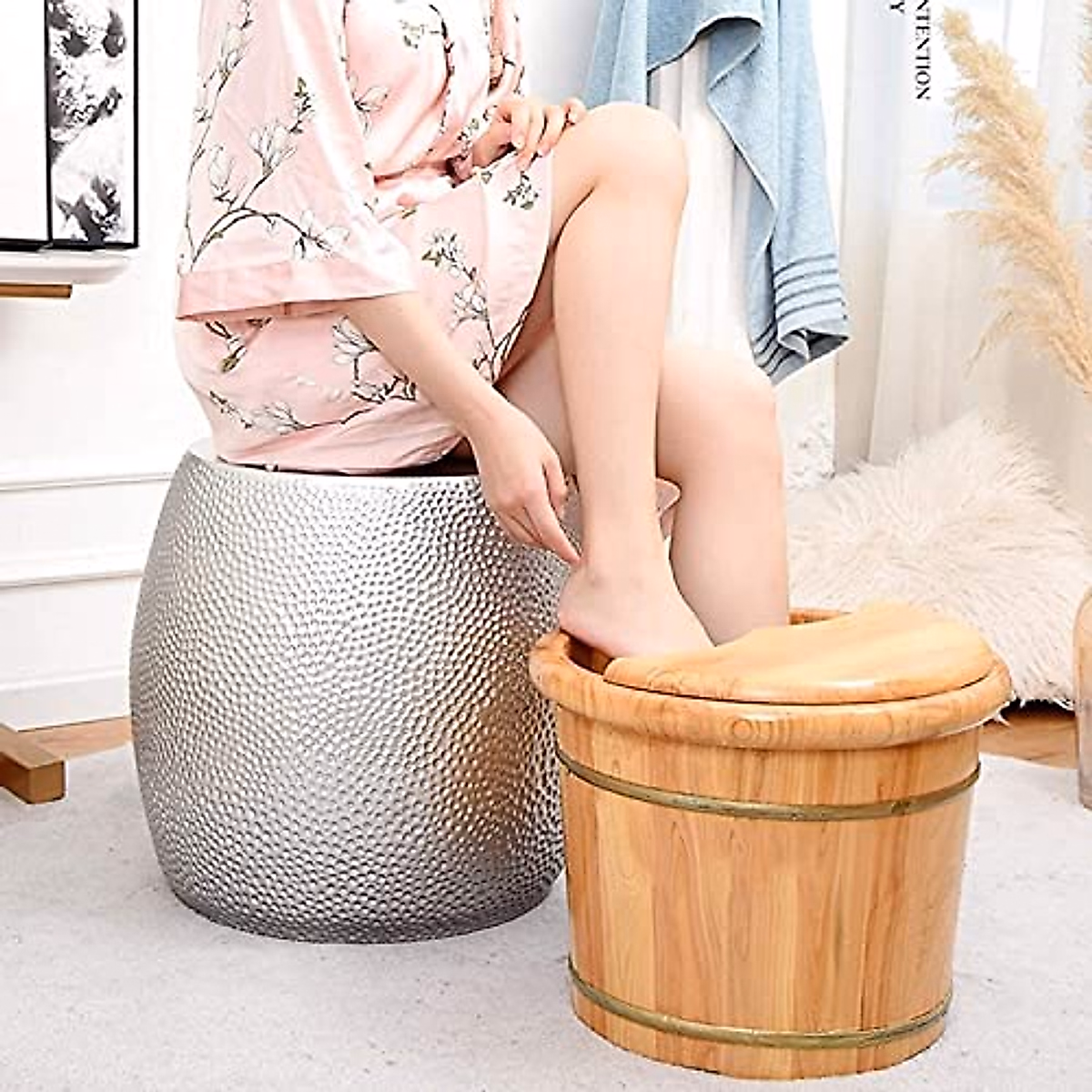 QUANMAKJ Wooden Foot Basin,Solid Wood Foot Tub, Pedicure Bowl Spa Massage Cedar Pedicure Barrels Household Foot Bath Barrel，with lid with Massager…