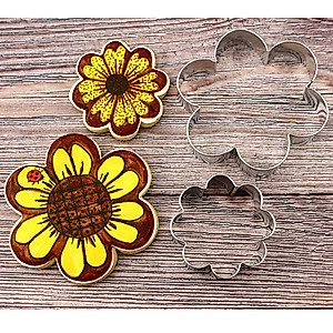 Spring Flower Mother's Day Cookie Cutter 3" Made in USA by Ann Clark