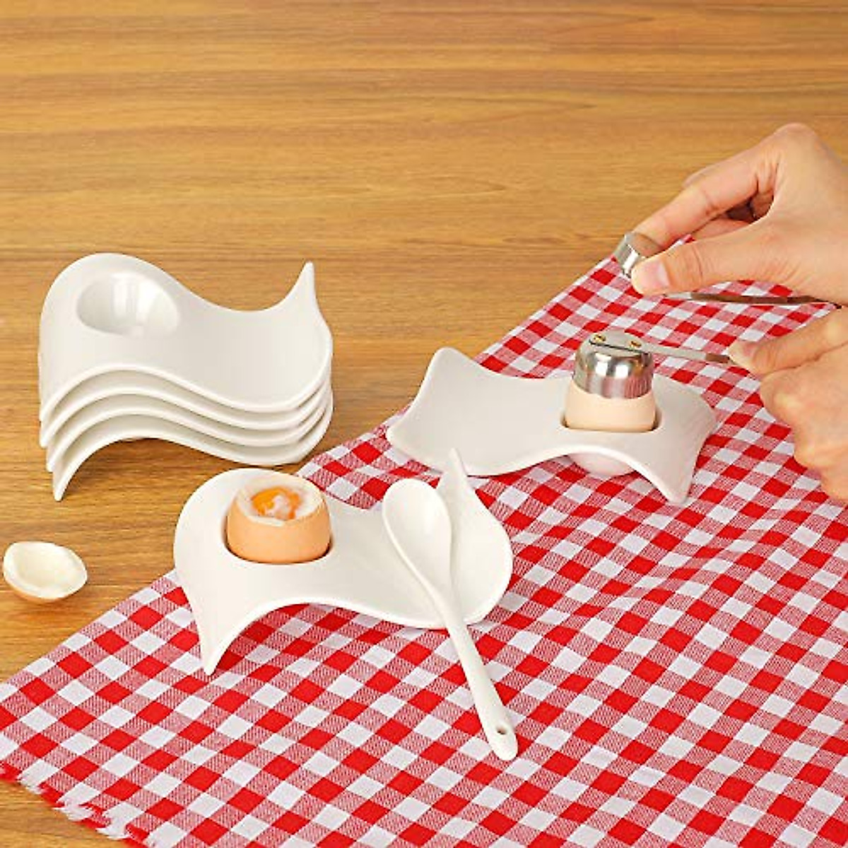 ChasBete Ceramic Egg Cup, Egg Cups for Soft Boiled Eggs, Soft Boiled Egg Holder 4 + 1 Egg Topper Cutter Soft Boiled Egg Cups Set