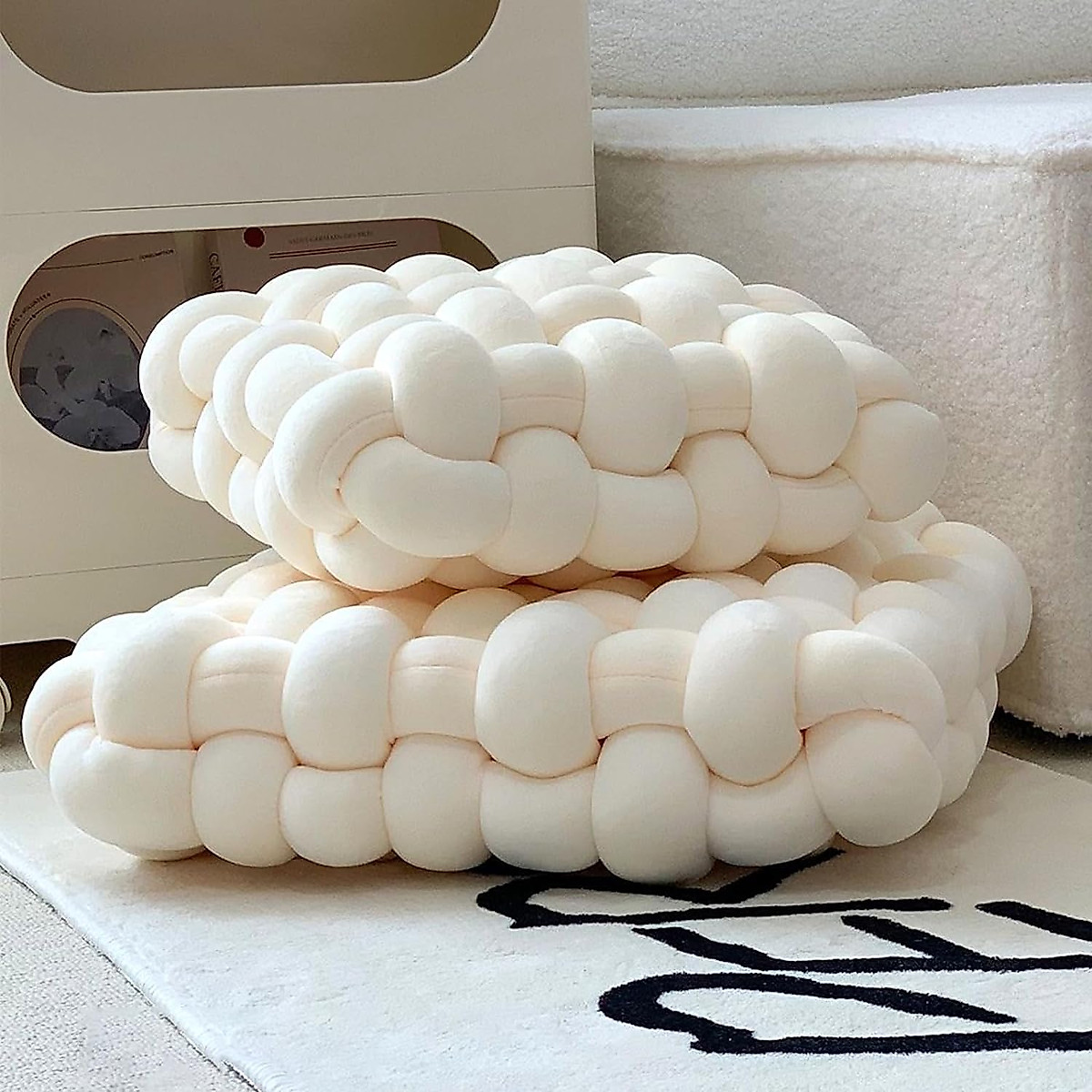 Velvet Chunky Yarn Bulky Giant Arm Knitting Yarn, Super Soft Tubular Weight Jumbo Y arn,DIY Crochet Hand Knitting Thick Yar n for Blanket,Pet Bed, Rugs Pillow,Handbag(2.2lb-White)