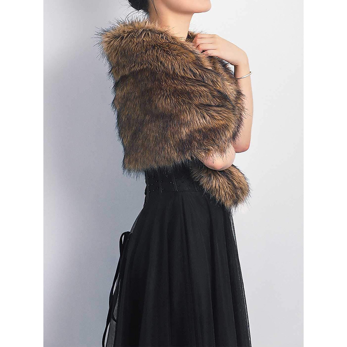 GORAIS Women's Wedding Faux Fur Shawls and Wraps Bridal Fur Scarf Stoles with Brooch for Bride and Bridesmaids (US 4-14(S-M), A Brown)