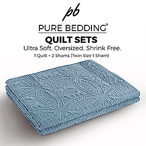 Pure Bedding Quilt Set Full/Queen Size Ash Blue - Oversized Bedspread - Soft Microfiber Lightweight Coverlet for All Season - 3 Piece Includes 1 Quilt and 2 Shams, Geometric Pattern